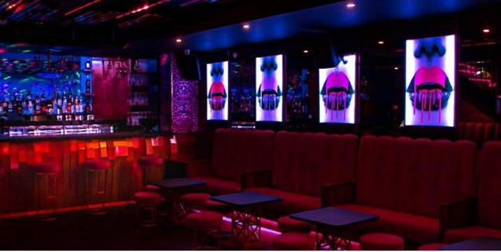 London Connector event at Dolce Club with welcome drink at Dolce ...